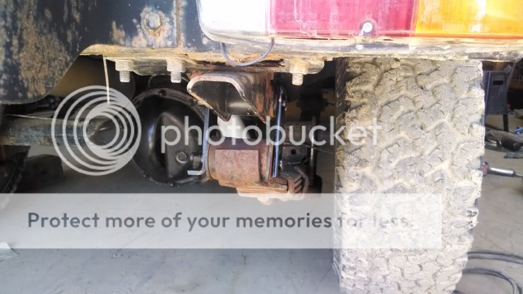 Knocking the old FJ40 down a peg or two... Shackle Reversal Removal ...